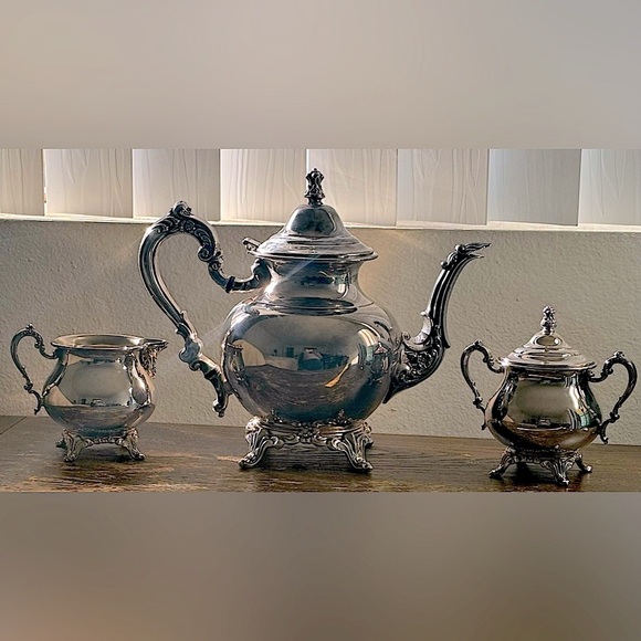 Oneida | Kitchen | Vintage Oneida Coffee Set Of 3 Pieces Made In Usa ...